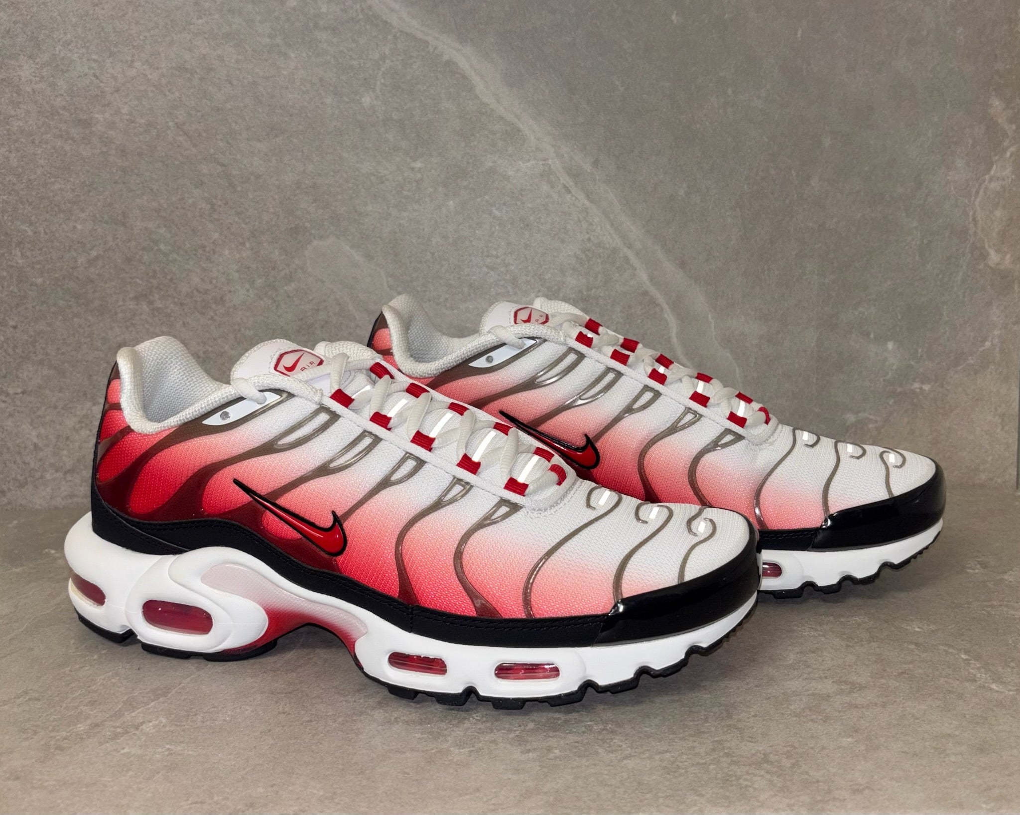 Nike Air Max Plus White/University Red – Sleeks Clothing